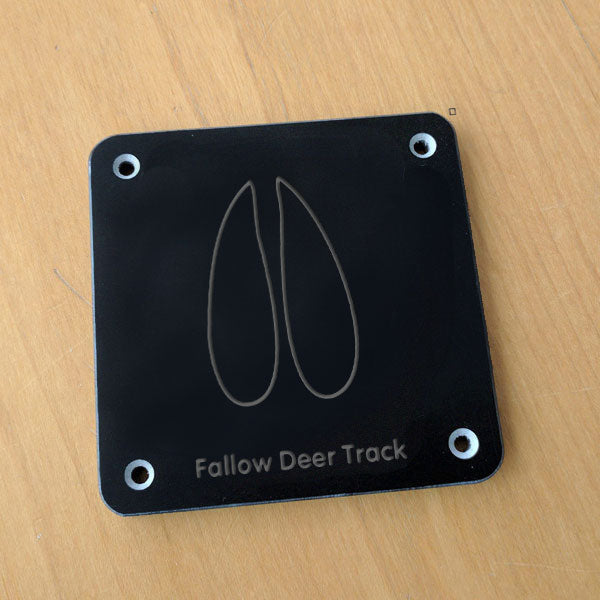 'Fallow deer track' rubbing plaque – Osprey Signs